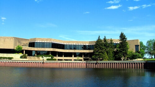 32 rankings of Lakehead University & 281 student reviews 2022