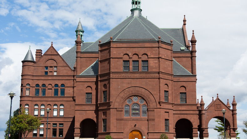 35 rankings of Syracuse University & 1302 student reviews 2023